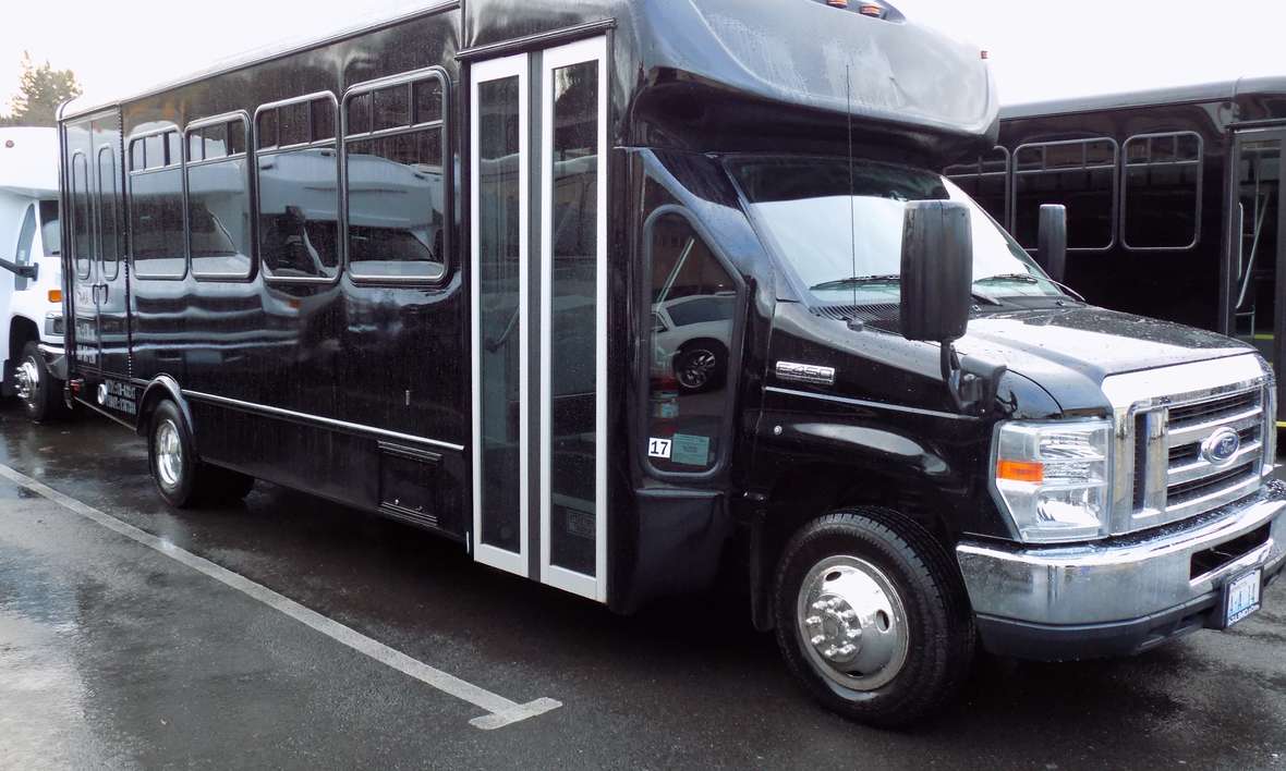 A&A Limousine & Bus Service