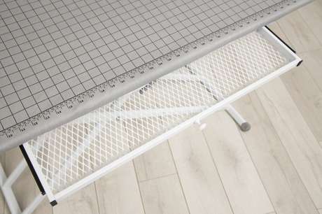 "SINGER, the Cameo “S” Design, SEWING MADE EASY are exclusive ...