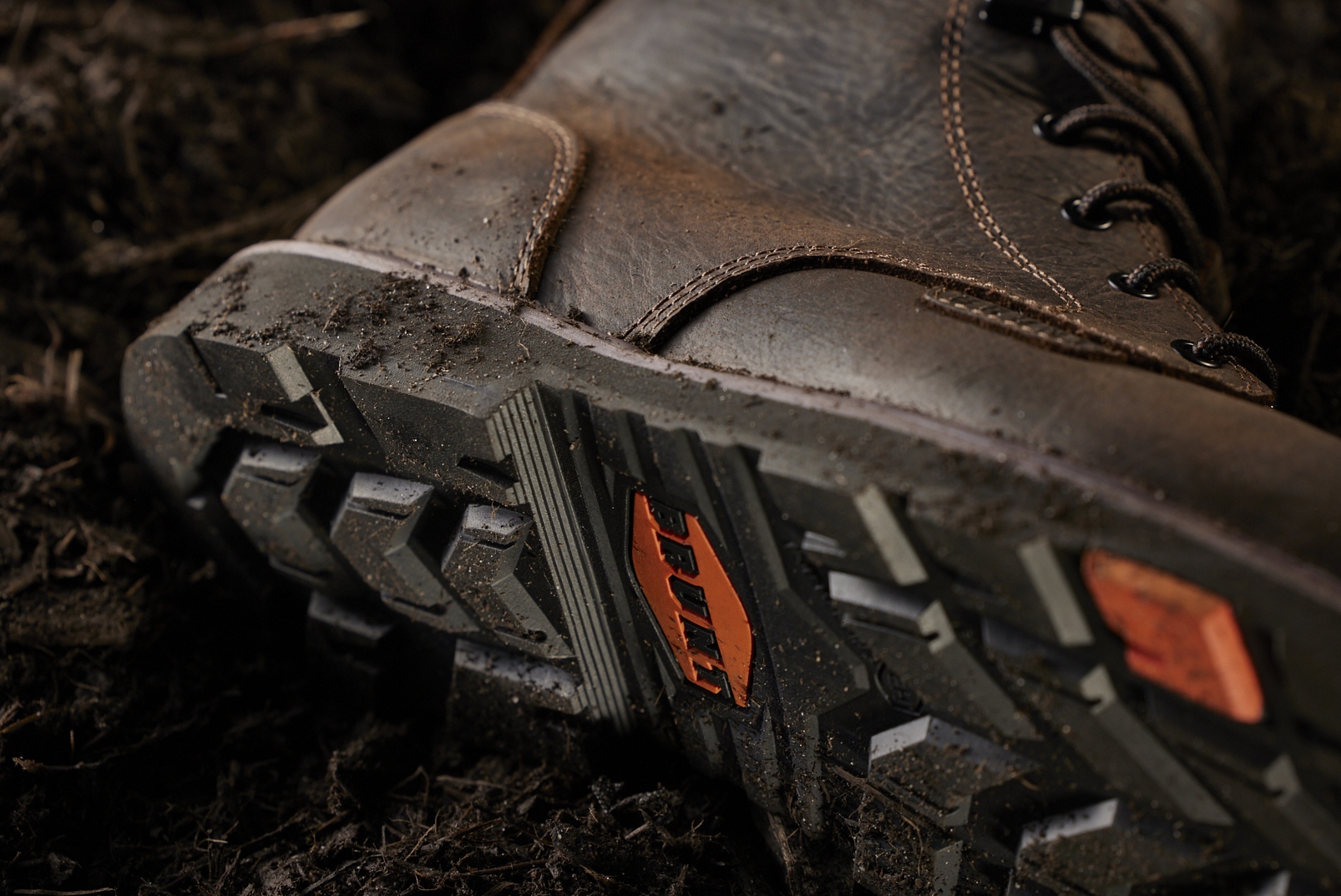 Superior comfrot, durability, and enhance traction.