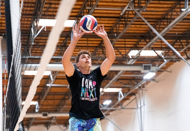 Become the setter everyone wants to play with
