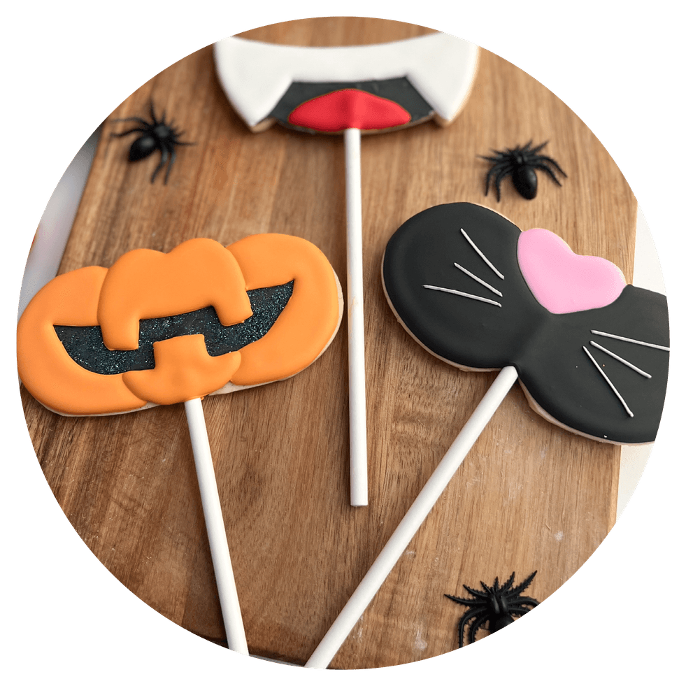 Spooky Cookie Pops | Craftsy