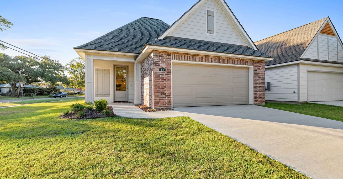 101 Overhill Drive in Lake Charles
