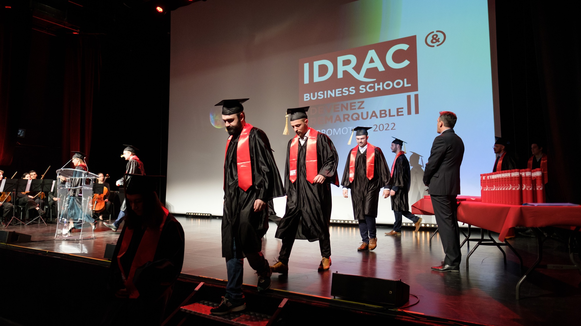 VOTRE AVENIR DÉMARRE À L’ÉCOLE DE COMMERCE IDRAC BUSINESS SCHOOL