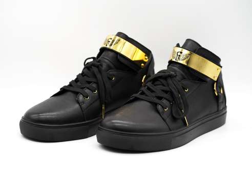 Over 30 years of experience in pattern making and shoe design and ...