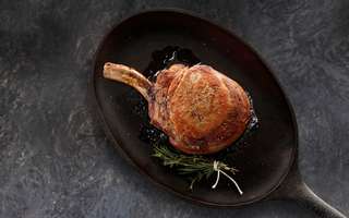 snake river farms is proud to produce 100 % berkshire pork referred to ...