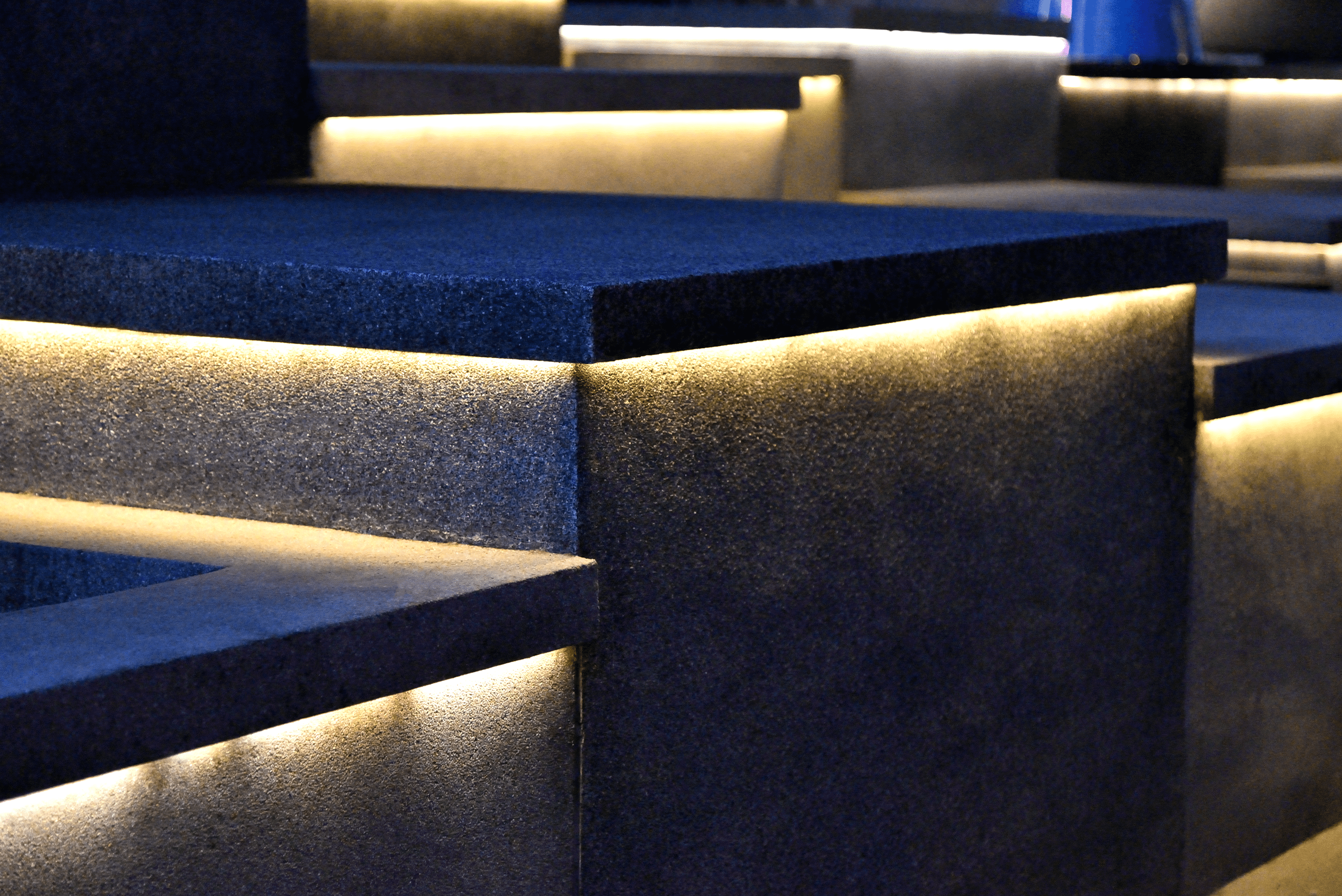 Our NEW 2200K LED Fixtures and Bulbs - 1000Bulbs