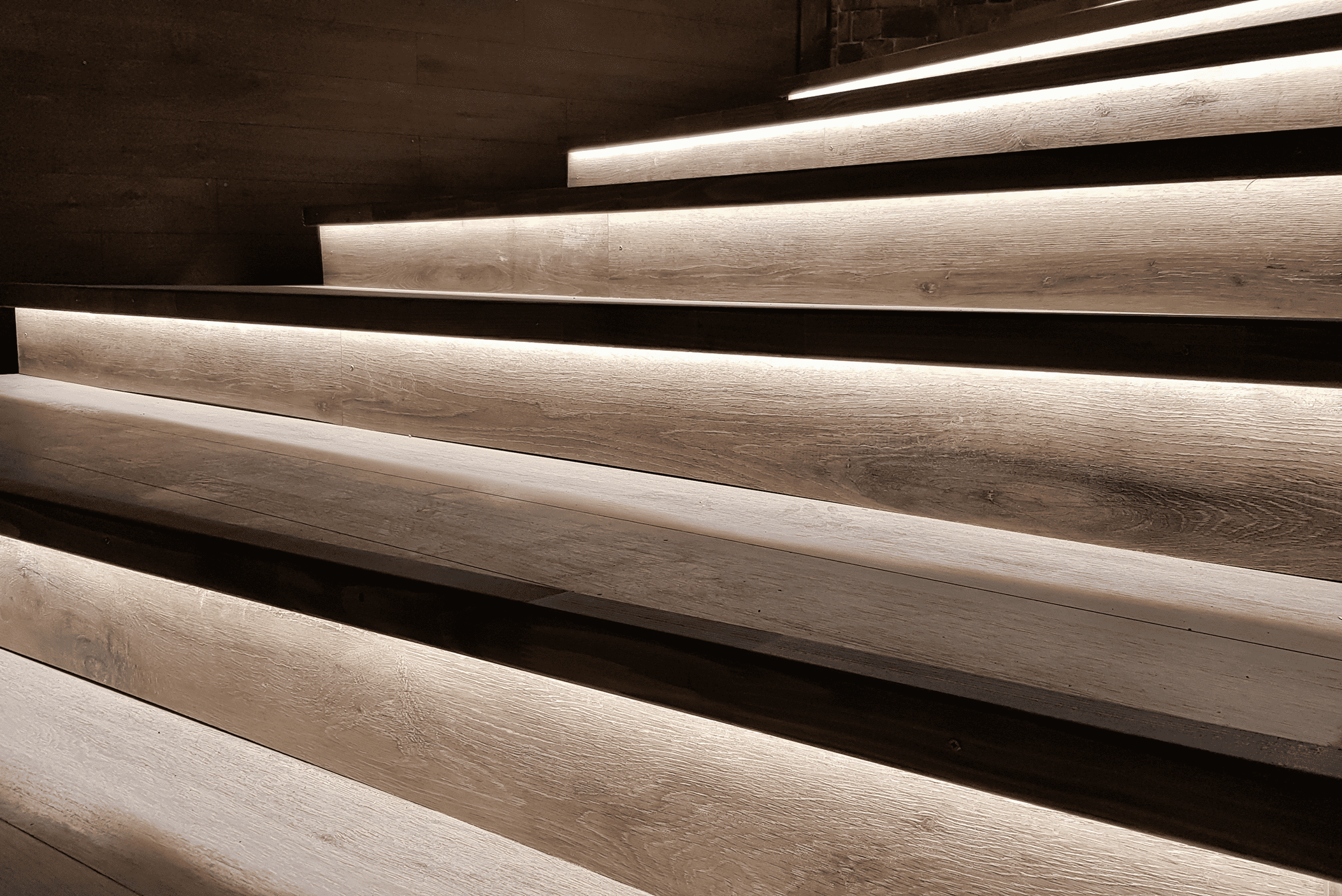 Our NEW 2200K LED Fixtures and Bulbs - 1000Bulbs