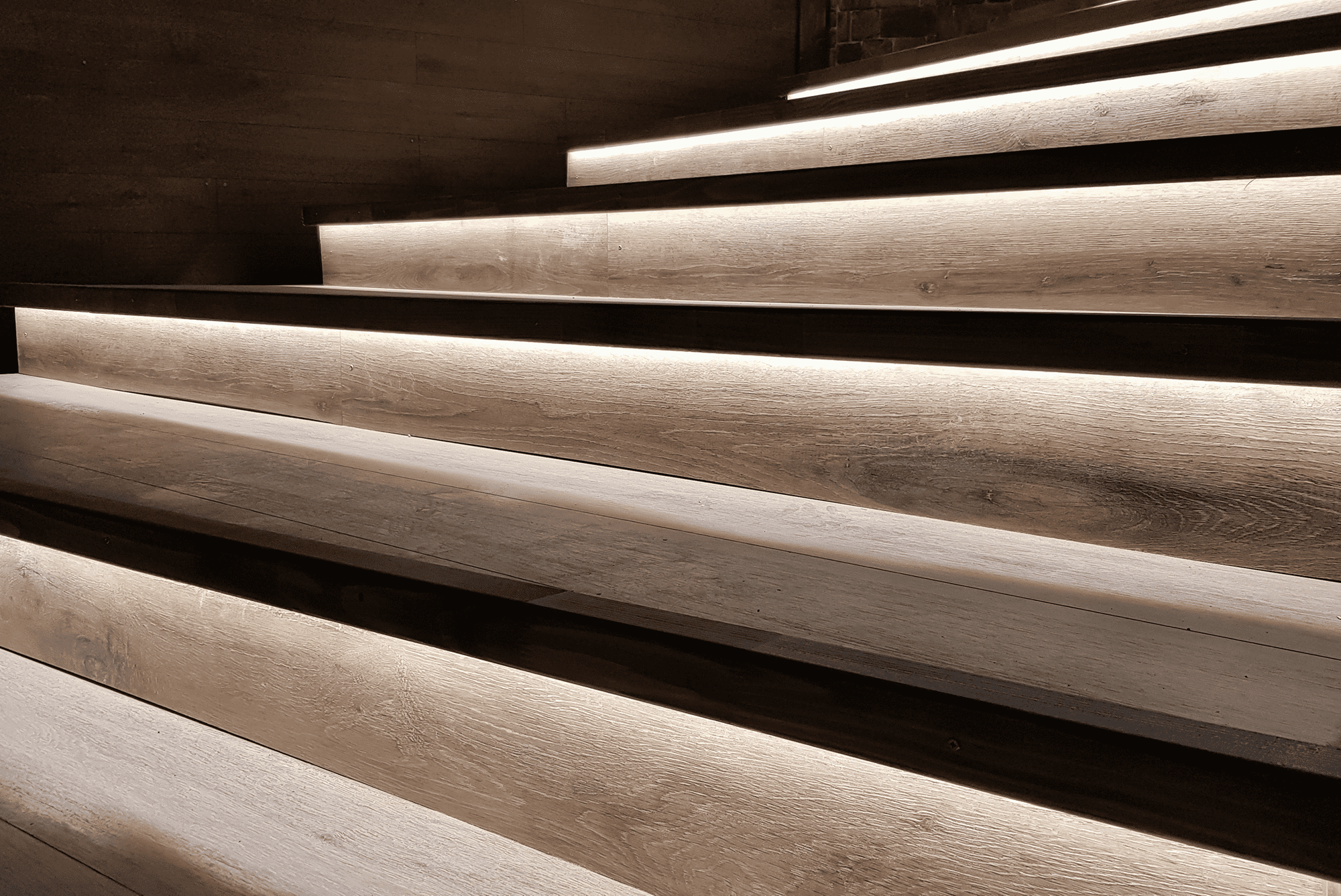 Our NEW 2200K LED Fixtures and Bulbs - 1000Bulbs