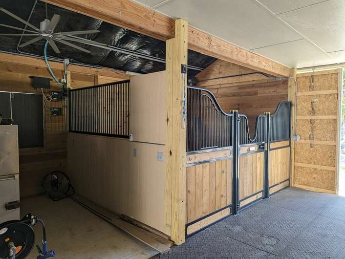SaratogaStalls - Custom European Horse Stalls