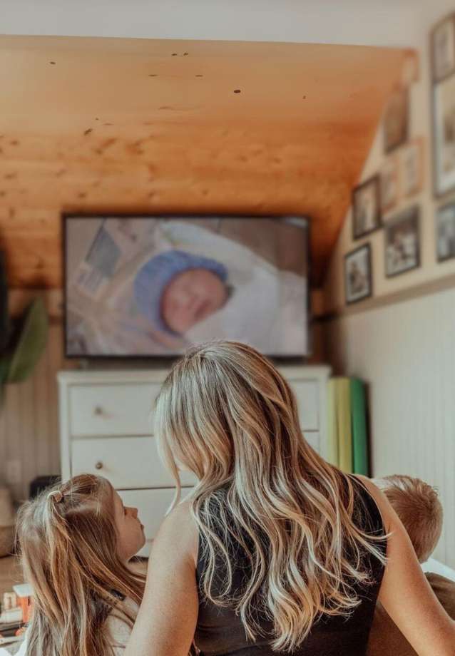 DIY Pro-Looking Family Home Videos + home movies on Your Phone Course