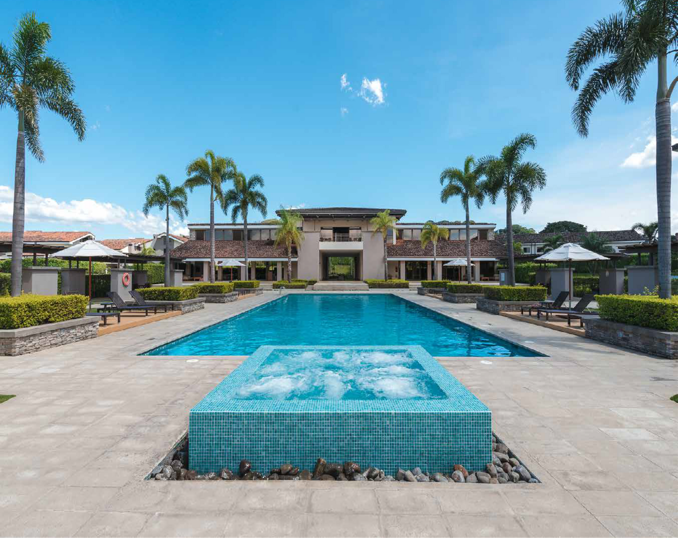 Roble Sabana - Apartamentos en Santa Ana